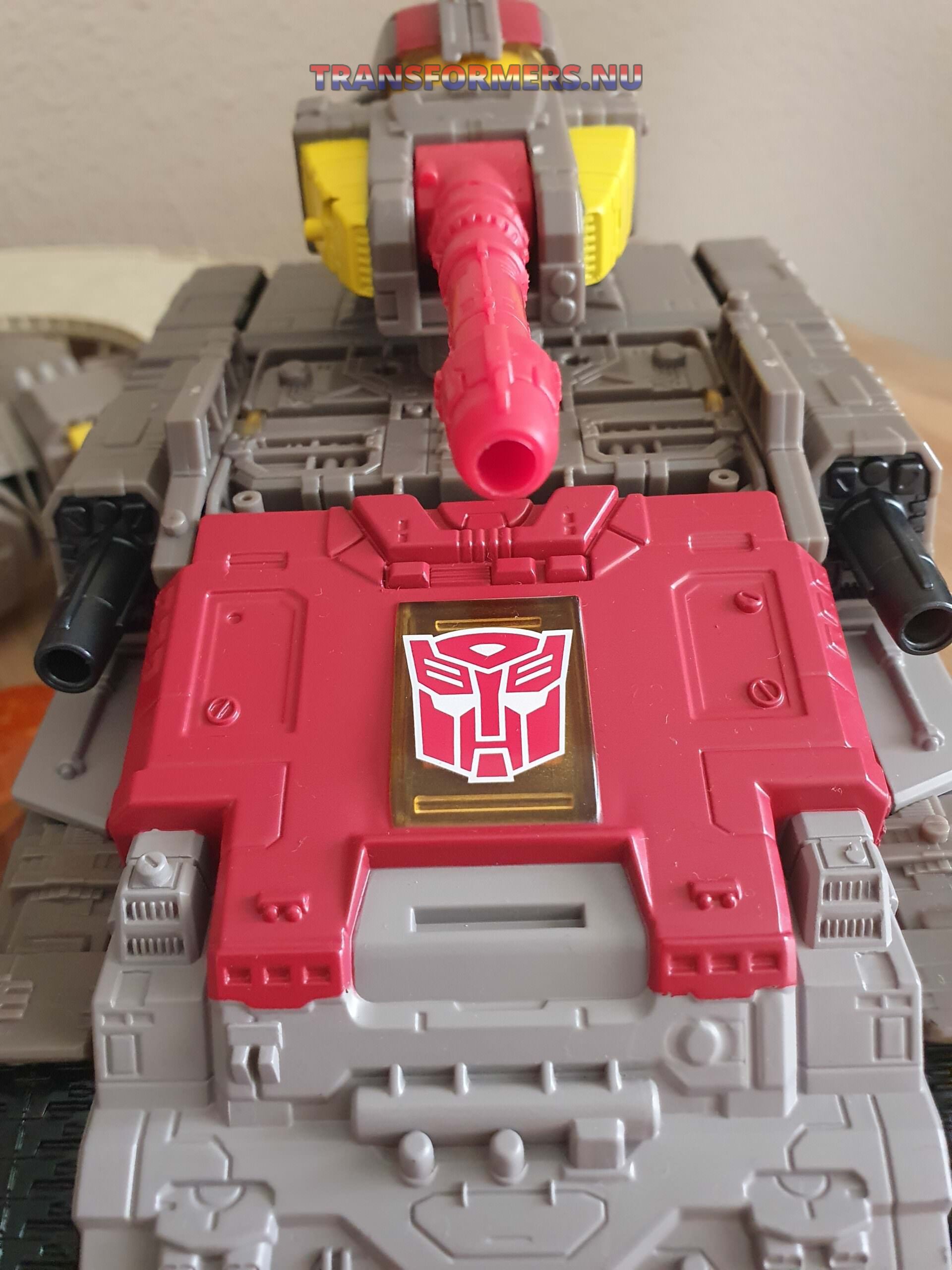 WFC Siege Omega Supreme – Transformers.nu