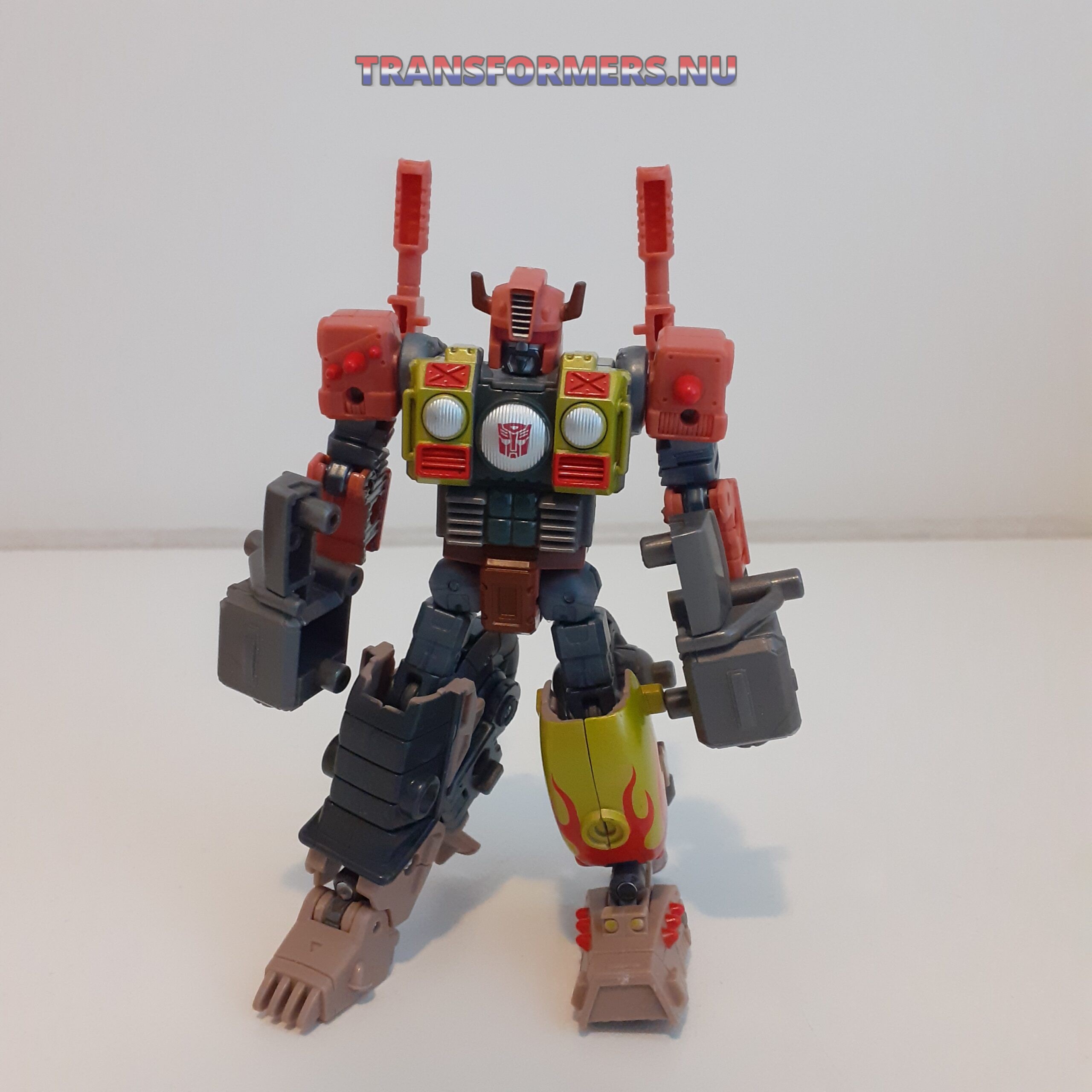 Legacy Evolution Deluxe Crashbar – Transformers.nu