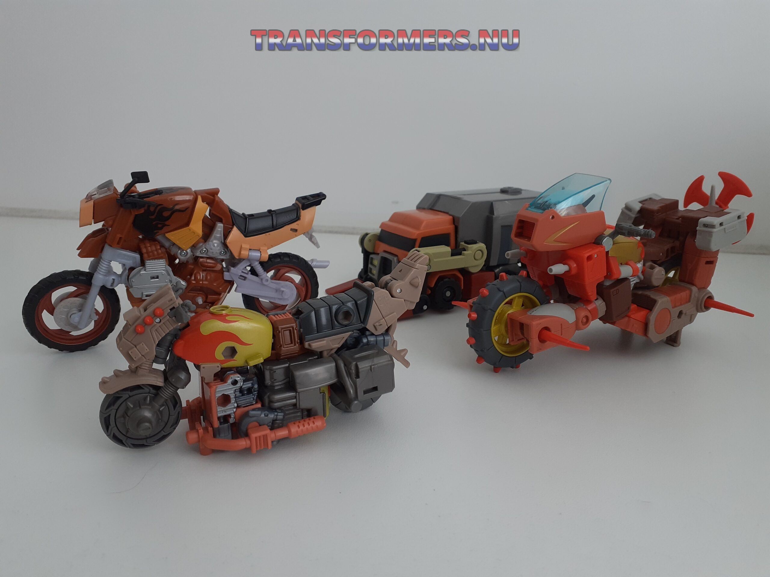 Legacy Evolution Deluxe Crashbar – Transformers.nu