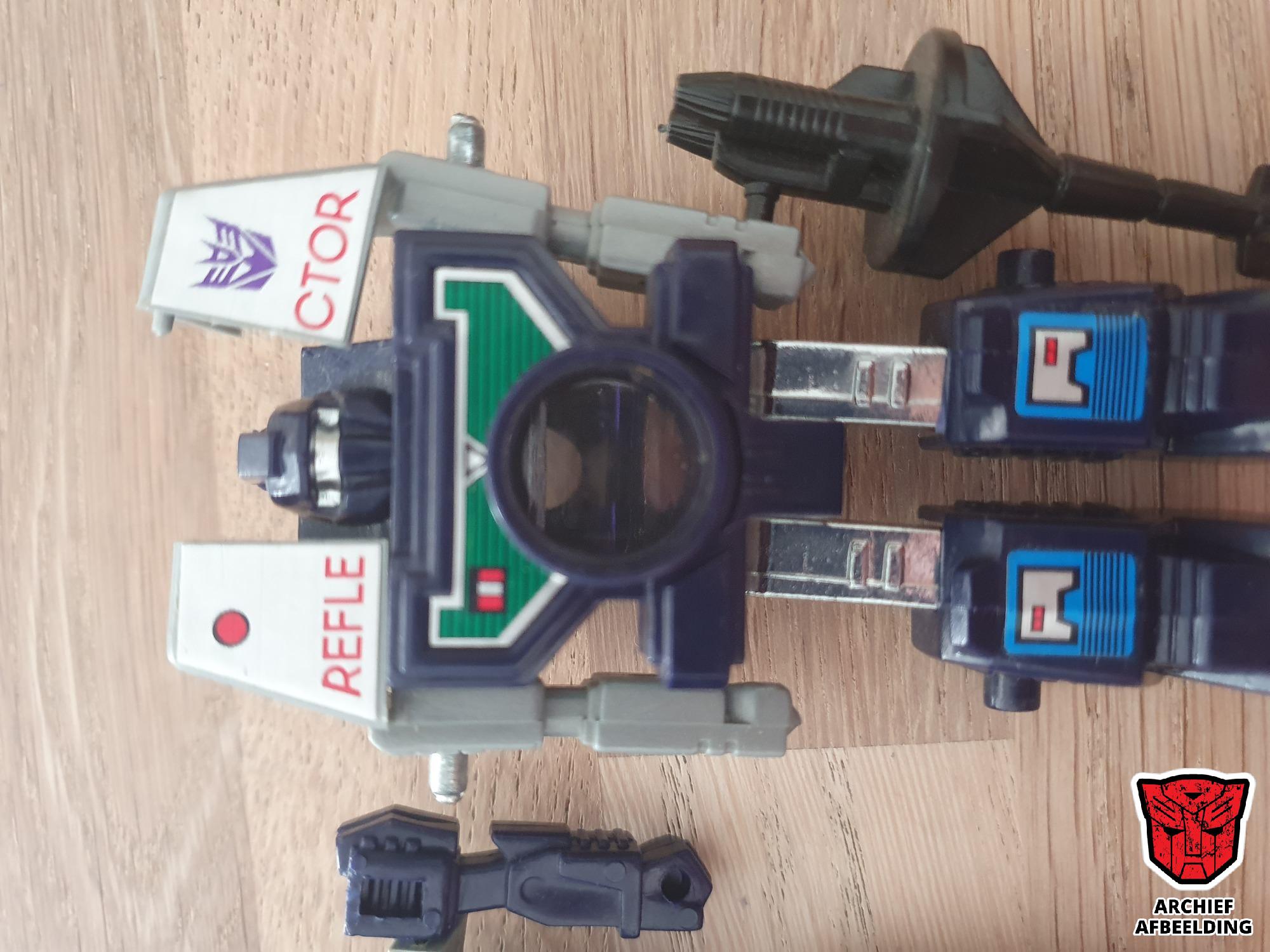 Knock-off, reissue of vintage Transformer? – Transformers.nu